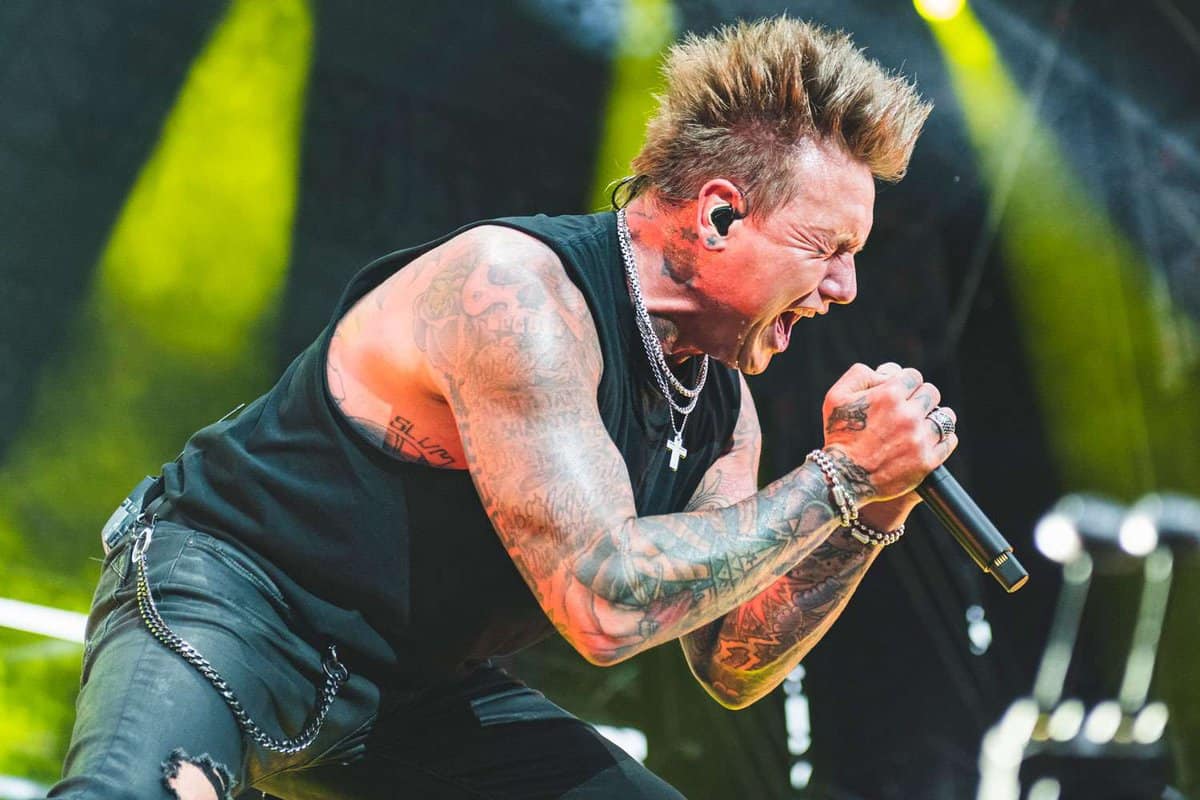Jacoby Shaddix revela su lucha contra la autodestrucción y el camino ...